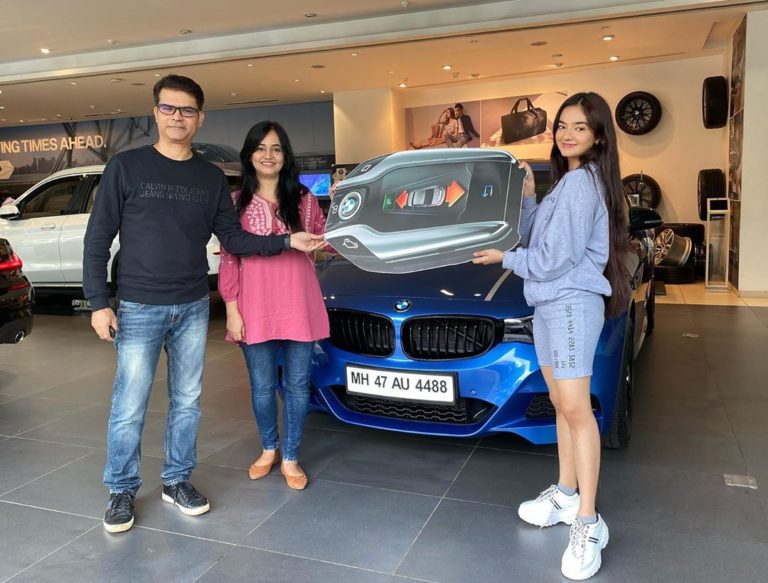 Anushka Sen New BMW Car Infomation and Images » Telly Flight