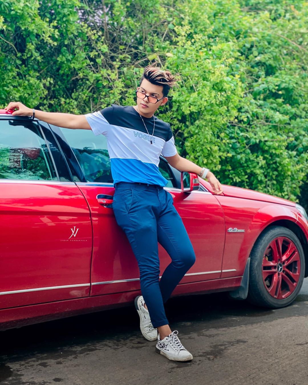 Riyaz Aly and Avneet Kaur Featured in Tony Kakkar's New Song ...